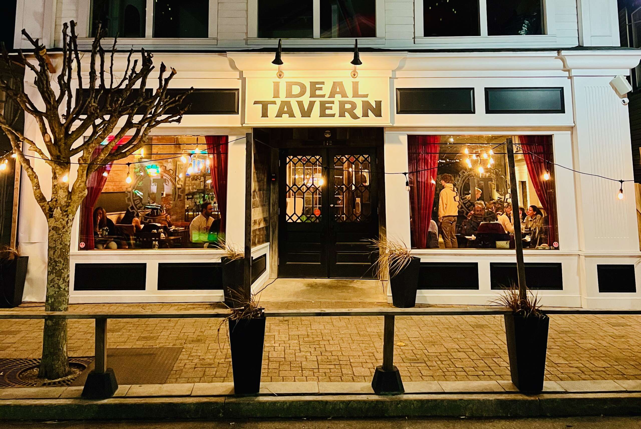 Home - Ideal Tavern